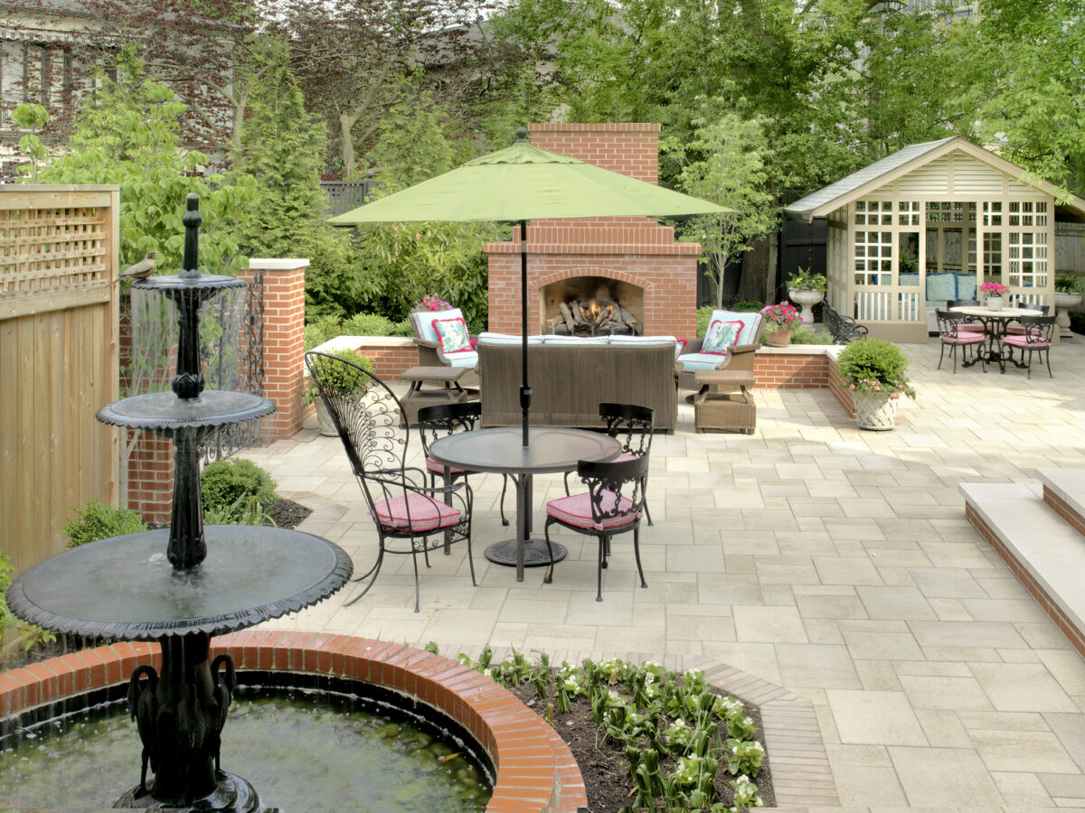 A STORIED GARDEN - Castle Design